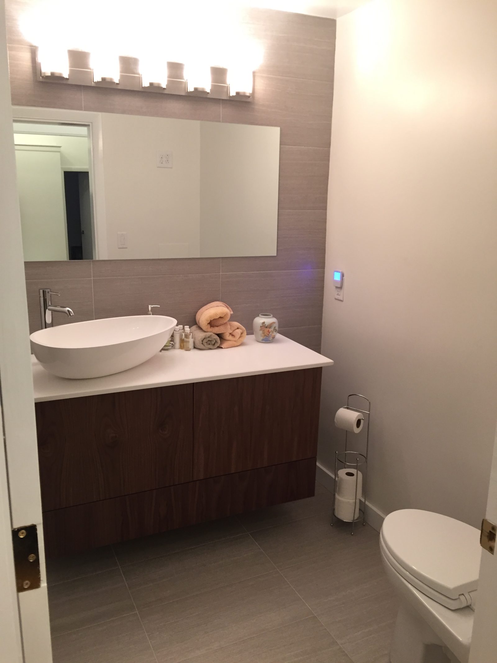 Extra Large Undermount Ramp Sink - Model UB-04-XL | Badeloft USA