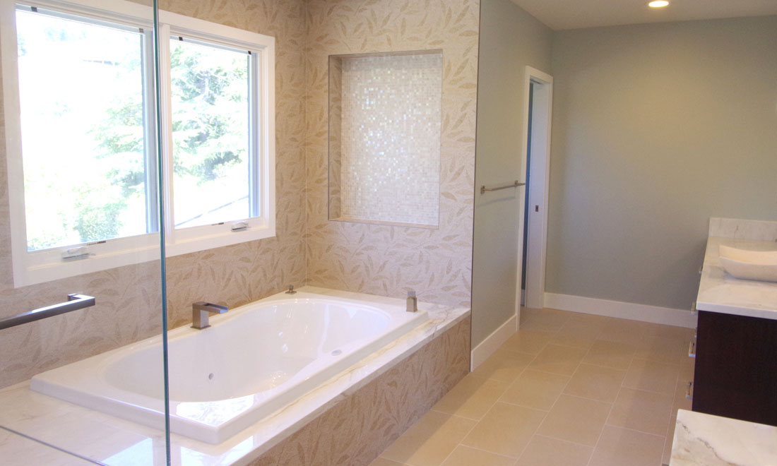 What is a Tub Surround: How to Choose a Tub Surround For Your Bathroom ...