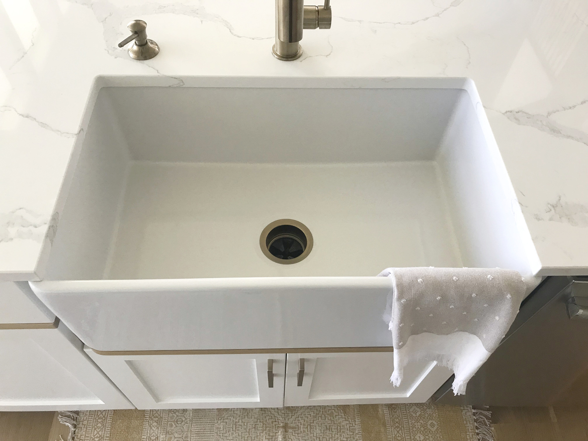 What is a Farmhouse Sink: Beginners Guide to Farmhouse Sinks 2023 ...