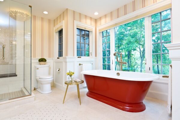 How to Change the Color of Your Bathtub With and Without Paint in 2024