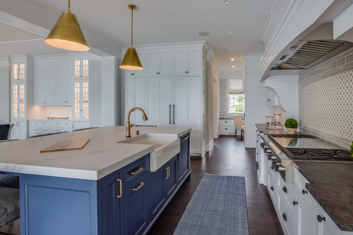 What is a Farmhouse Sink: Beginners Guide to Farmhouse Sinks 2024 ...